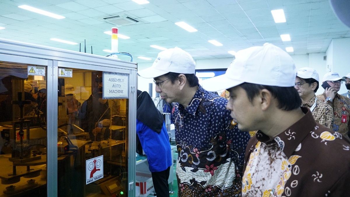 Panasonic Luncurkan Automasi Produksi Lampu LED Bulb Buatan Dalam ...