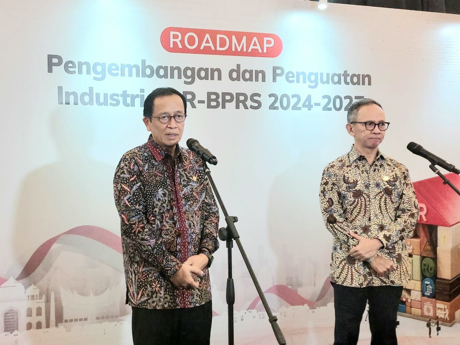 OJK Mengesahkan ROADMAP Pengembangan Industri BPR dan BPRS 2024-2027 ...