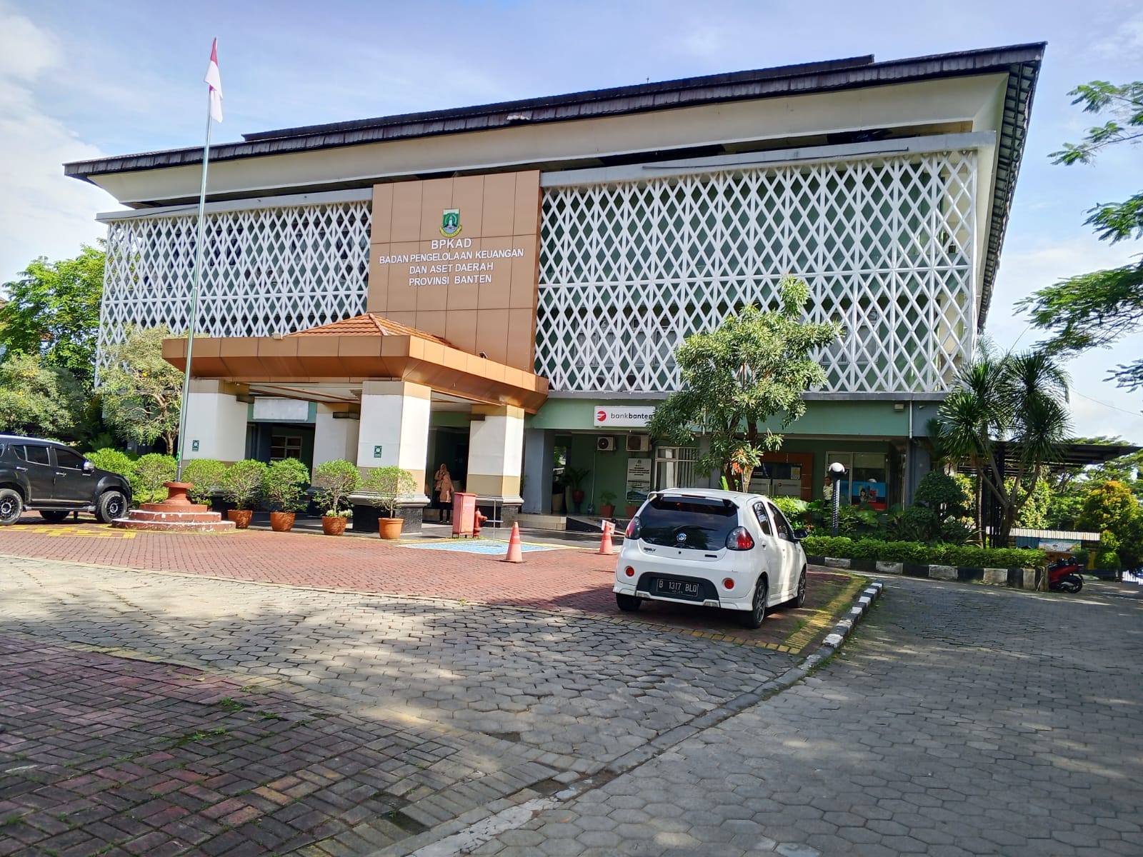 Begini Suasana Hari Pertama WFH di Pemprov Banten - Ipol.id